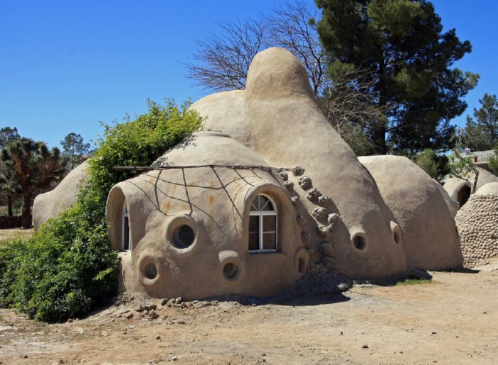 The Amazing Cal-Earth SuperAdobe Building Method - Catalyst House ...